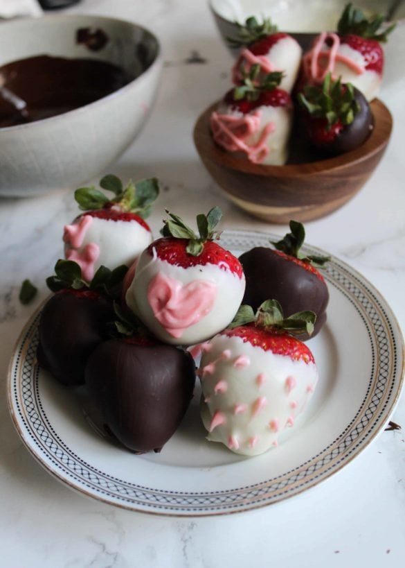Chocolate Covered Strawberries for Valentine's Day - Cooking Therapy