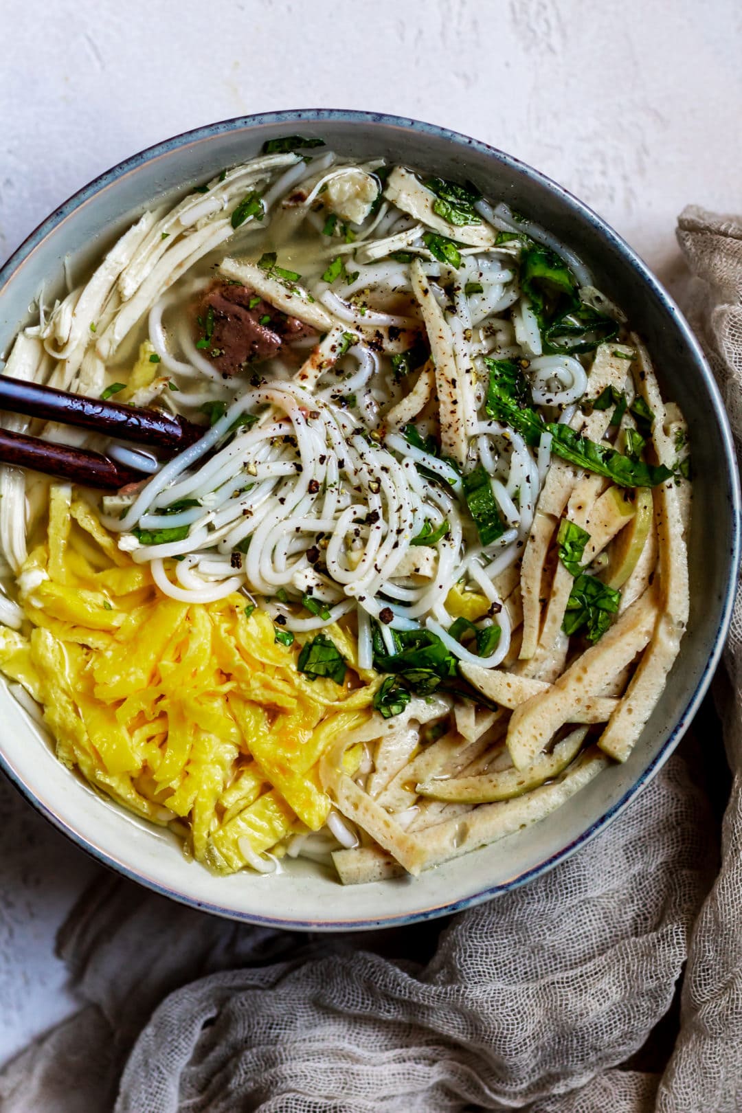 Bun Thang - Vietnamese Chicken Noodle Soup - Cooking Therapy