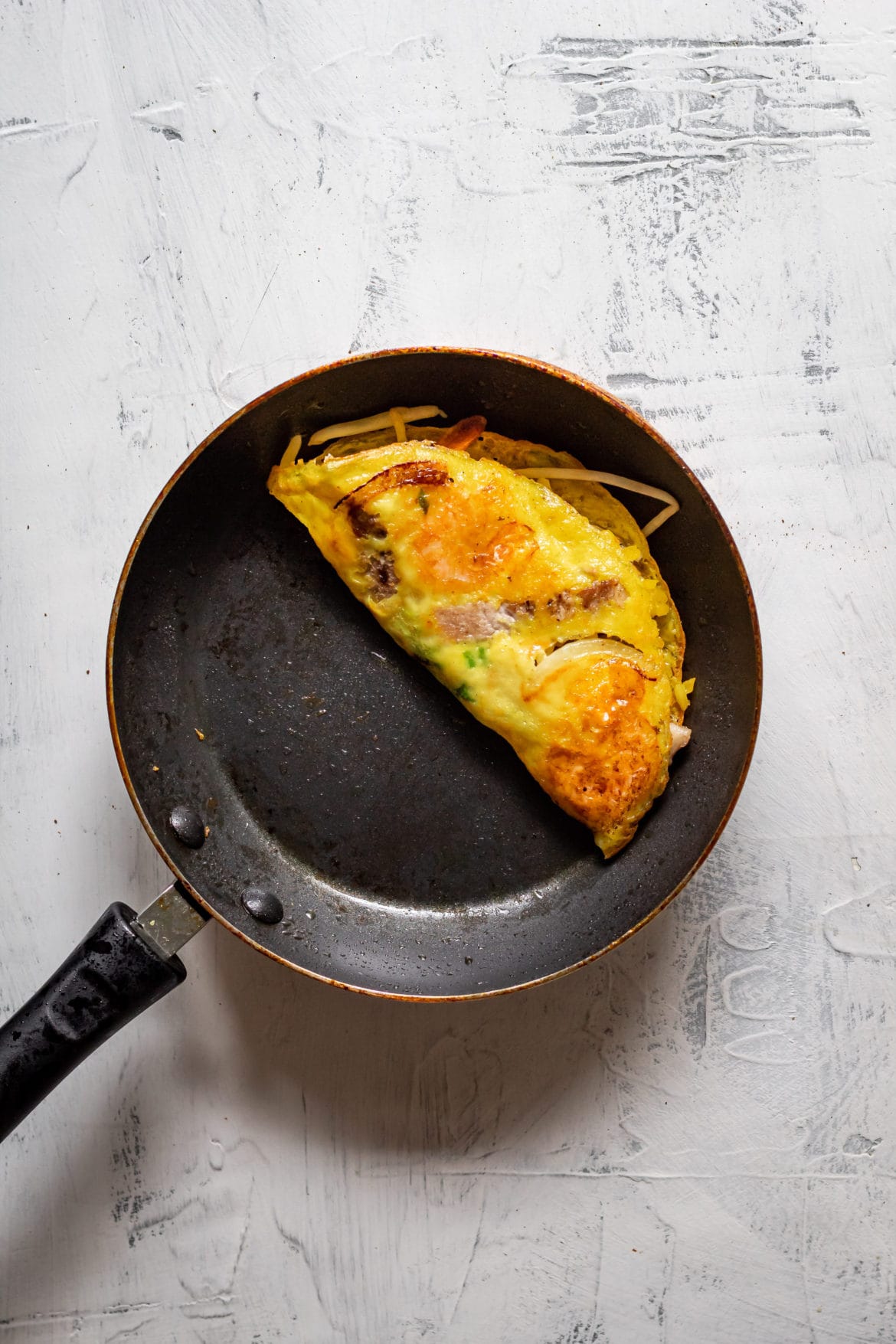 Banh Xeo Recipe (Vietnamese Sizzling Crepes) - Cooking Therapy