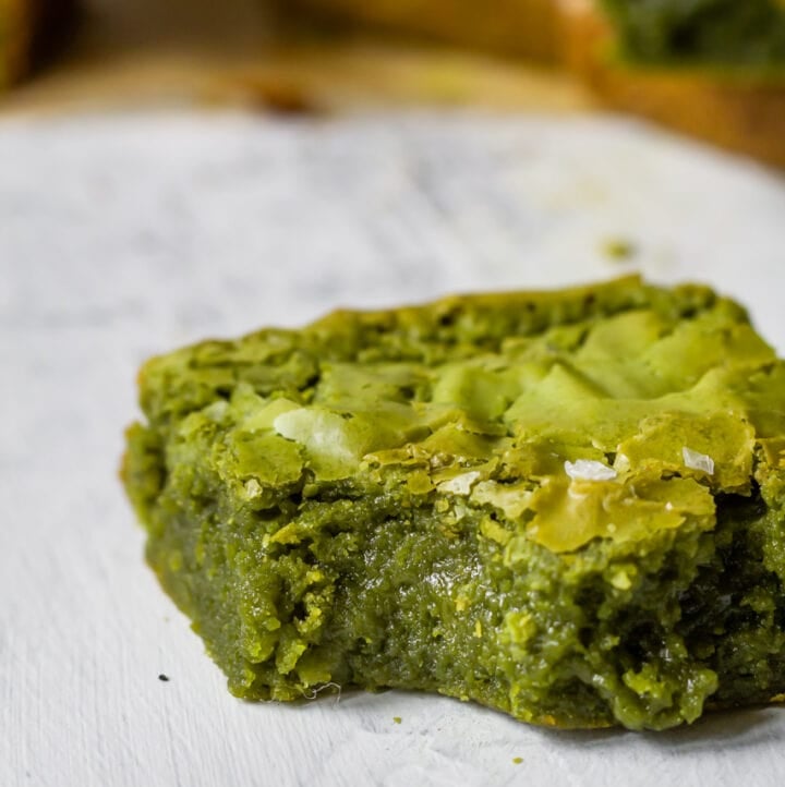 Fudgy Brown Butter Matcha Brownies - Cooking Therapy