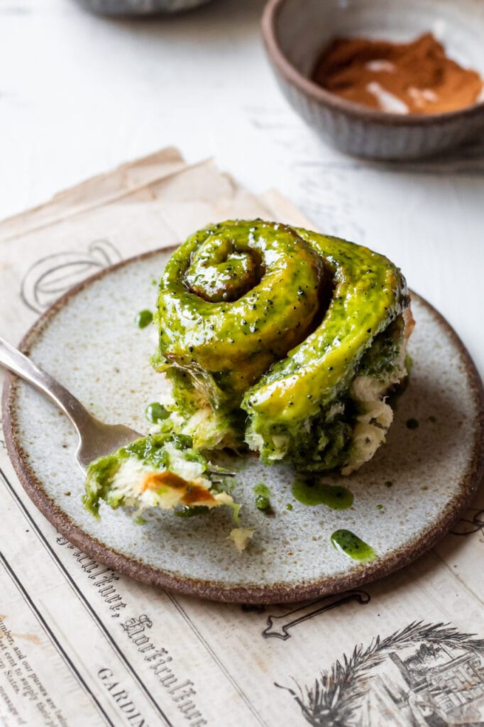 Cinnamon Rolls with a Matcha Glaze - Cooking Therapy