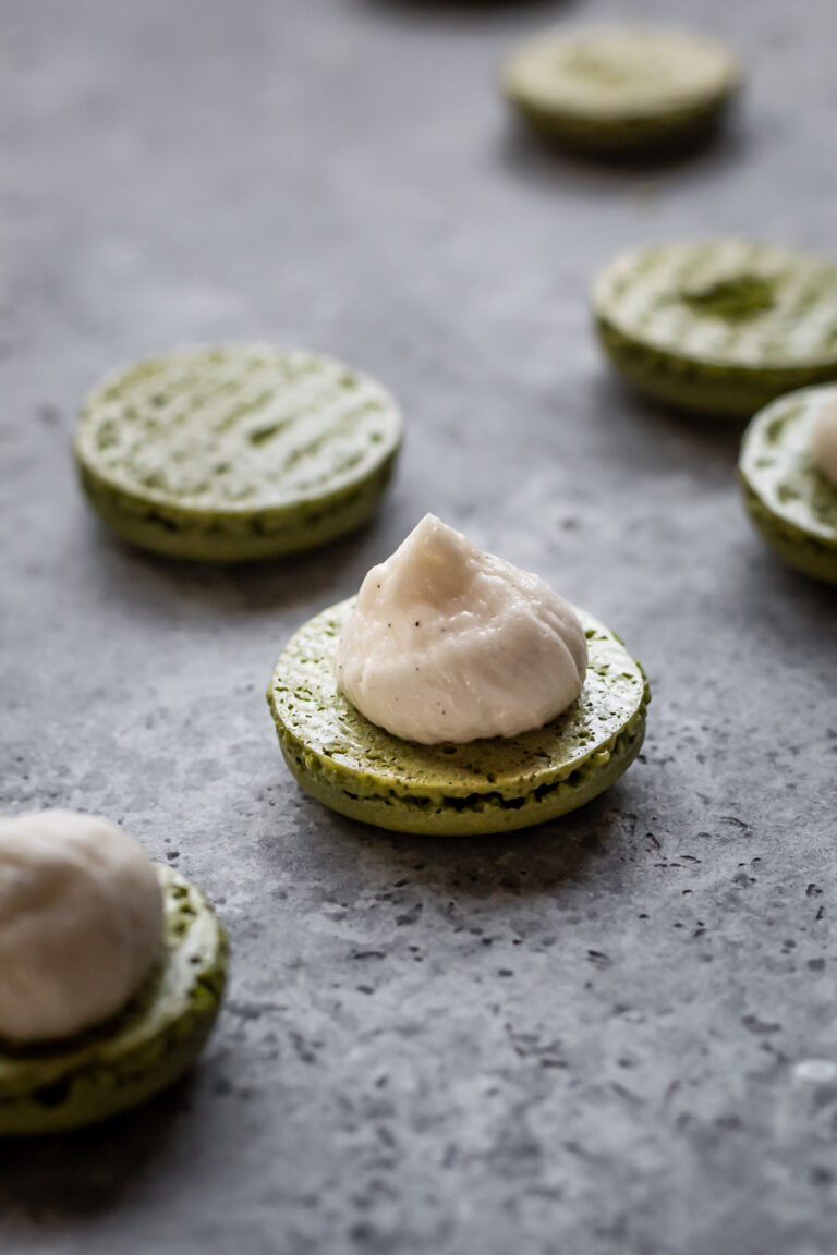 Matcha Macarons - Cooking Therapy