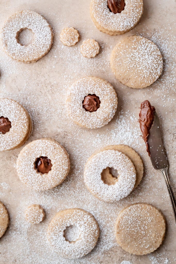 Chai Shortbread Cookie Sandwiches - Cooking Therapy