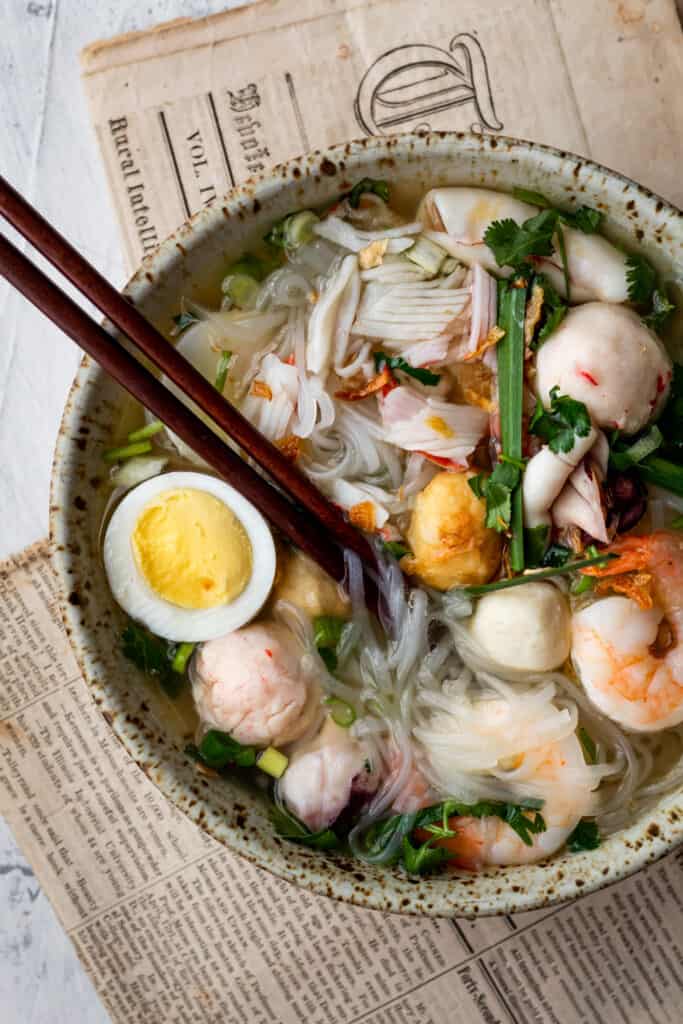 Hu Tieu My Tho (Vietnamese Pork & Seafood Noodle Soup) - Cooking Therapy