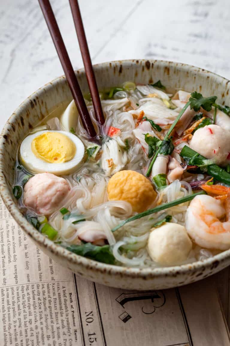 Hu Tieu My Tho (Vietnamese Pork & Seafood Noodle Soup) - Cooking Therapy
