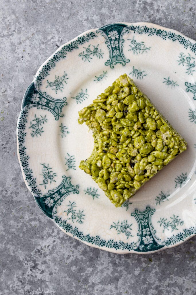 Matcha Rice Krispie Treats - Cooking Therapy