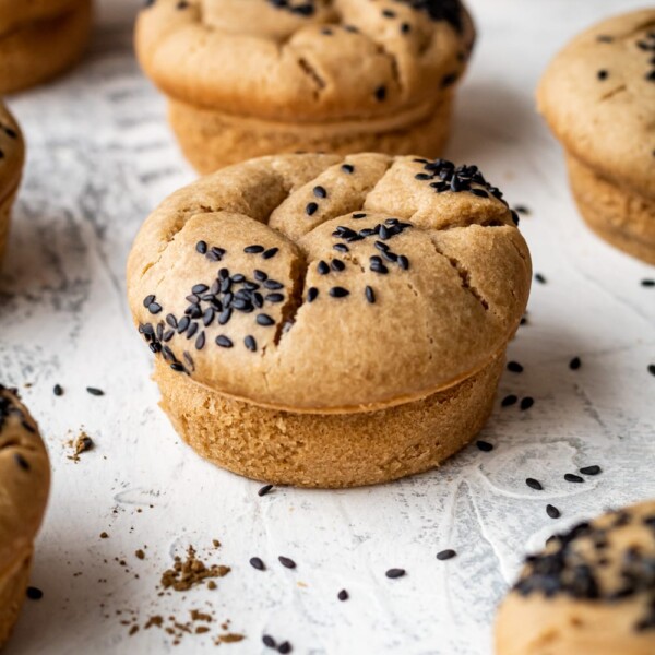Hojicha Mochi Flour Muffins - Cooking Therapy