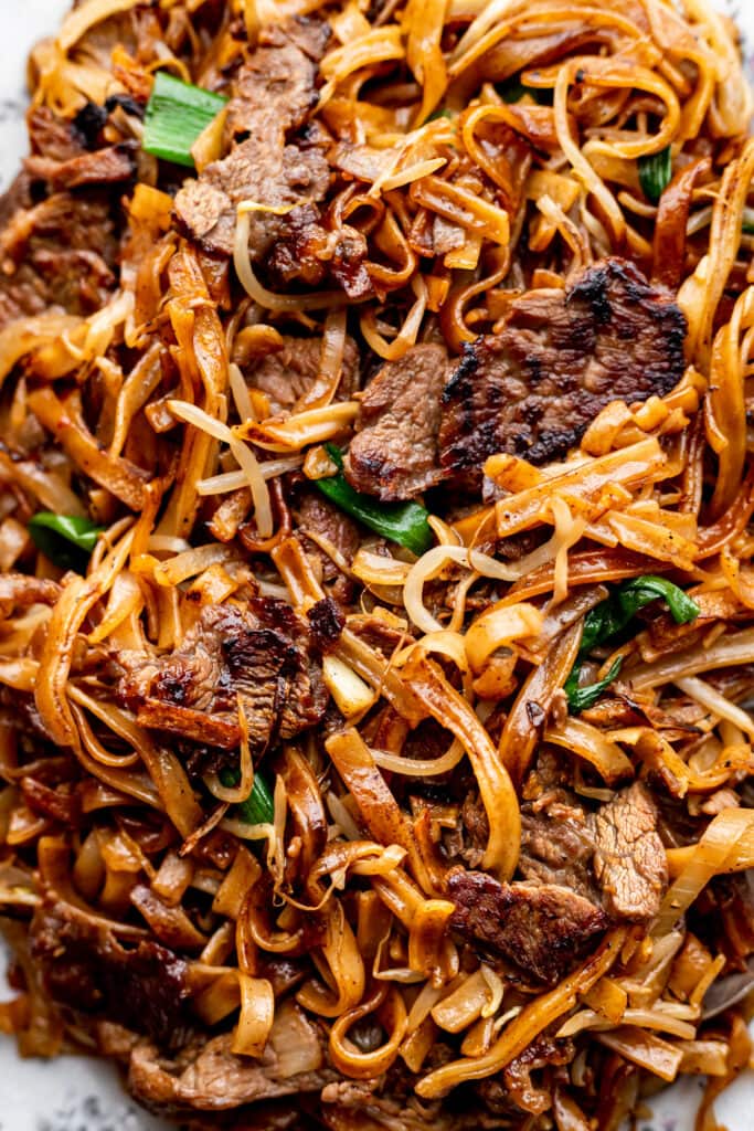 How to Make Homemade Beef Chow Fun - Cooking Therapy