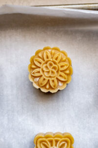 Traditional Mooncake Recipe (with and without salted eggs) - Cooking ...