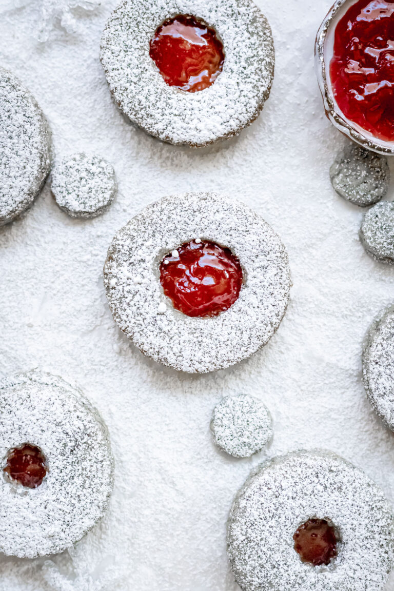Black Sesame Sandwich Cookies with Strawberry Jam - Cooking Therapy