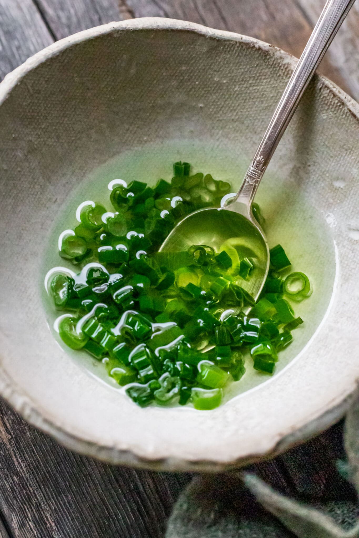 Mo Hanh (Vietnamese Scallion Oil) - Cooking Therapy