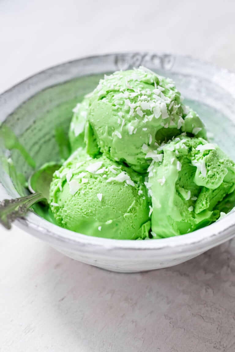 Pandan Ice Cream (made with pandan leaves) - Cooking Therapy