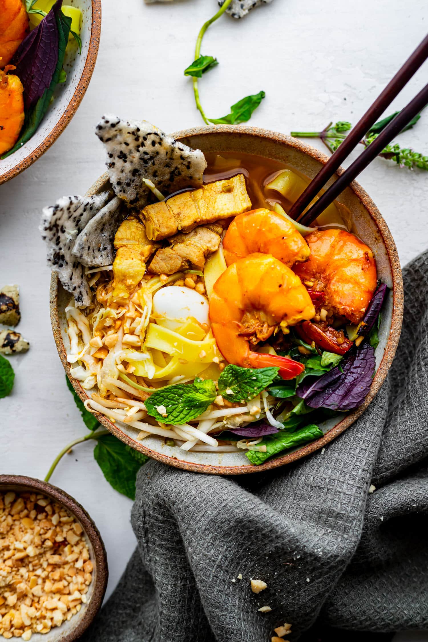 Mi Quang (Vietnamese Turmeric Noodle Soup from Quang Nam) - Cooking Therapy