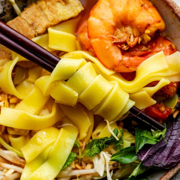Mi Quang (Vietnamese Turmeric Noodle Soup from Quang Nam) - Cooking Therapy