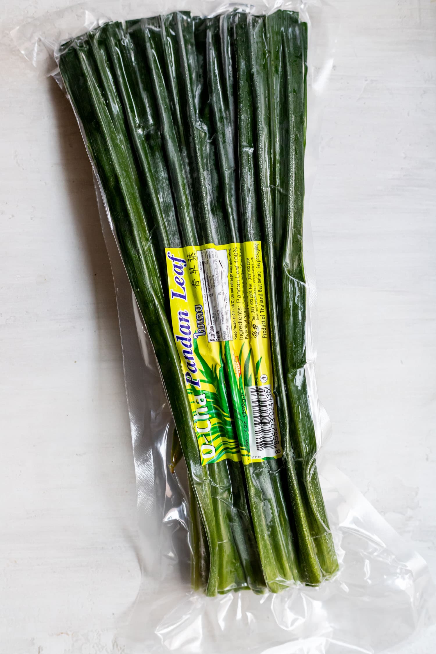 Pandan Waffles (made with pandan leaves) - Cooking Therapy