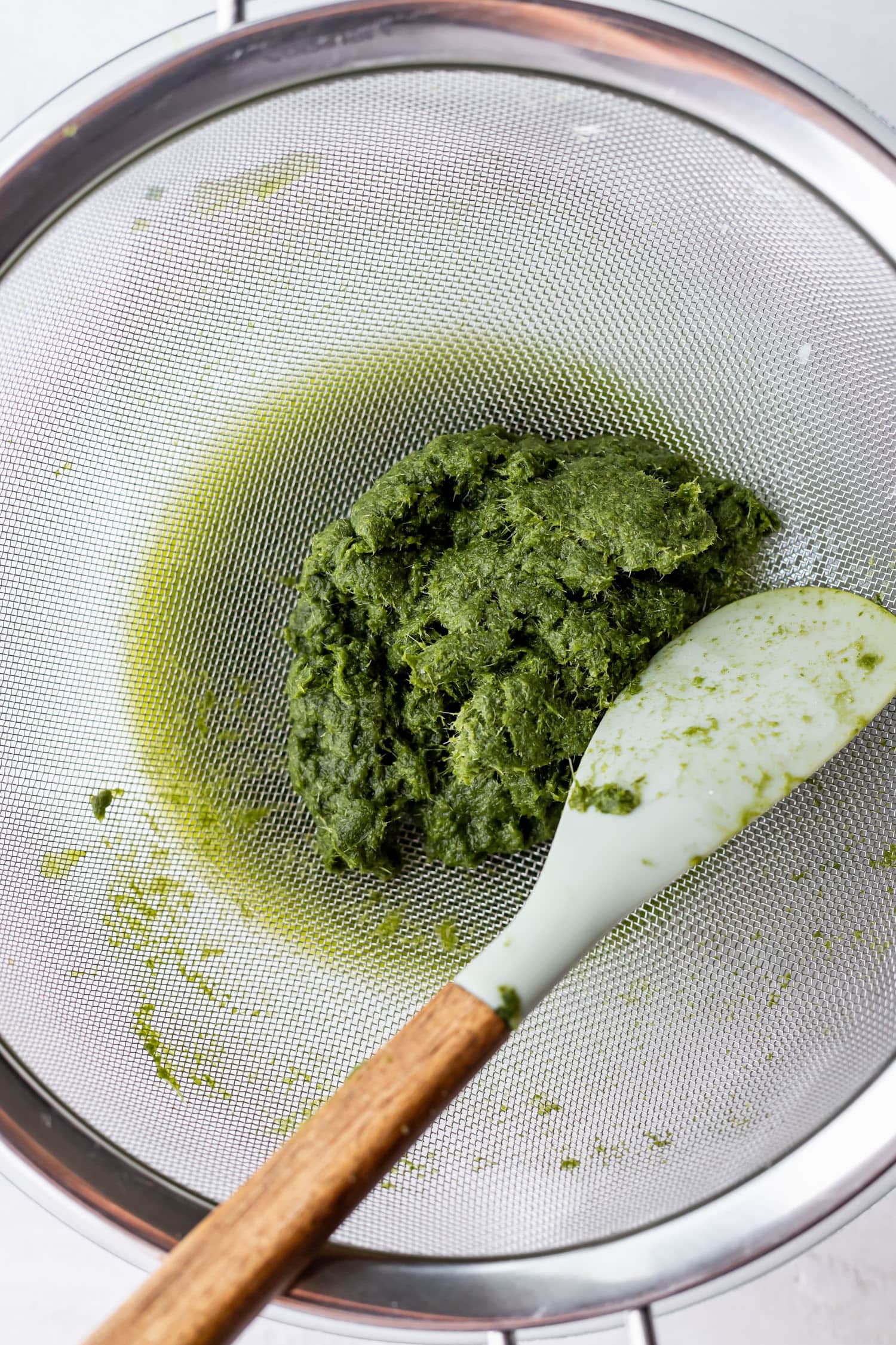 Pandan Waffles (made with pandan leaves) - Cooking Therapy