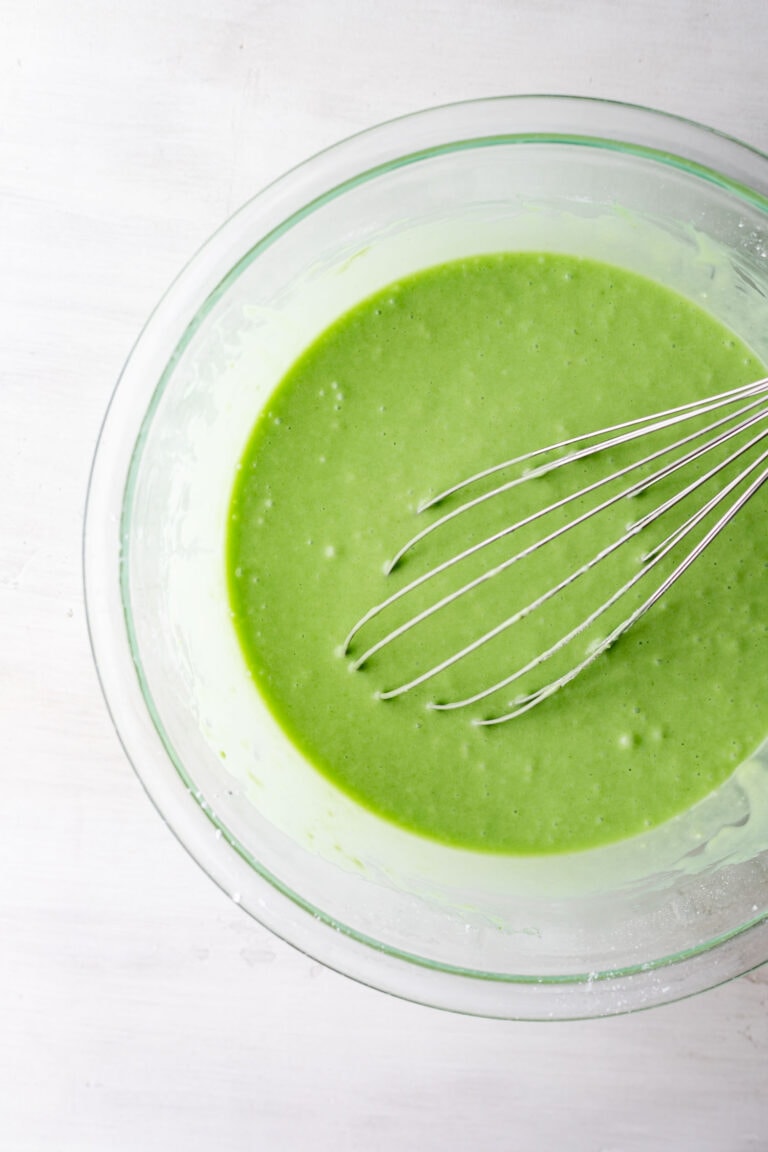 Pandan Waffles (made with pandan leaves) - Cooking Therapy