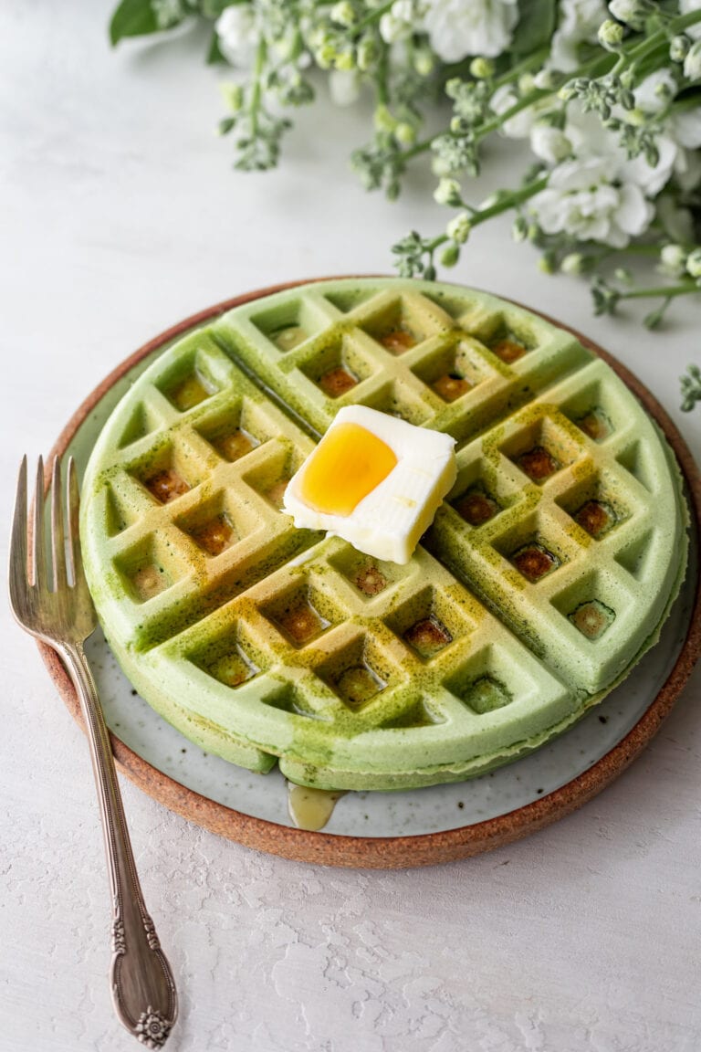 Pandan Waffles (made with pandan leaves) - Cooking Therapy