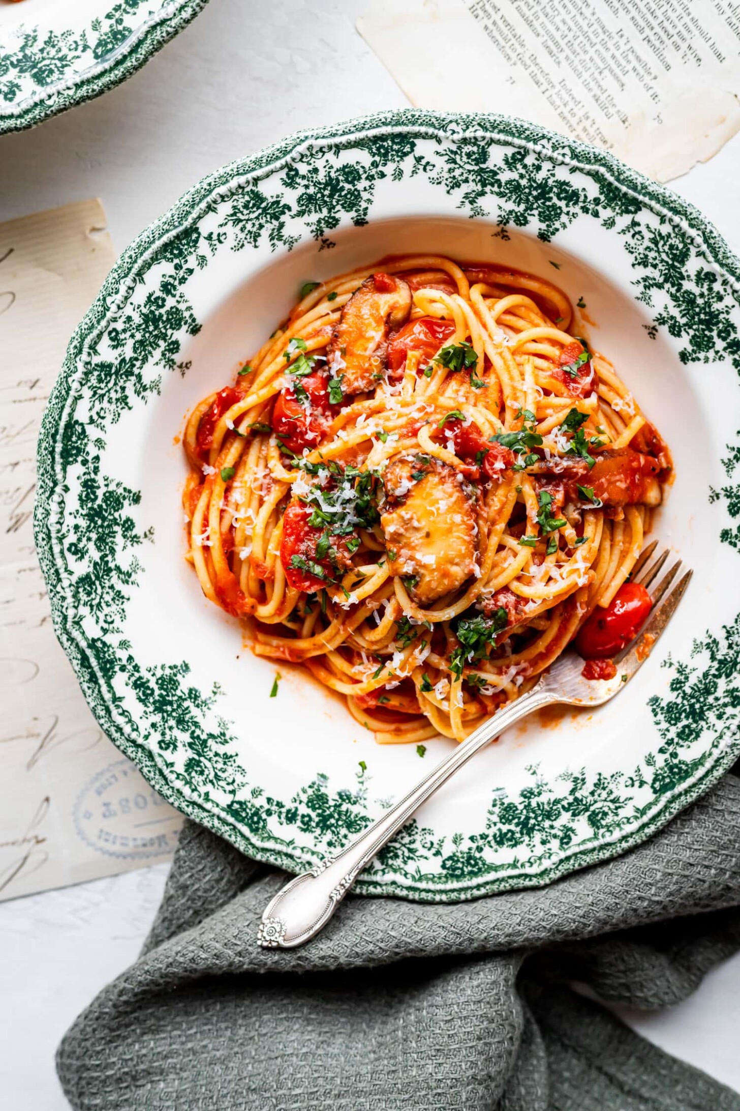 30-Minute Tom Yum Pasta - Cooking Therapy