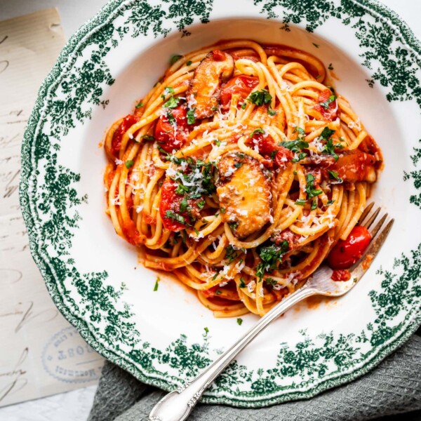 30-Minute Tom Yum Pasta - Cooking Therapy