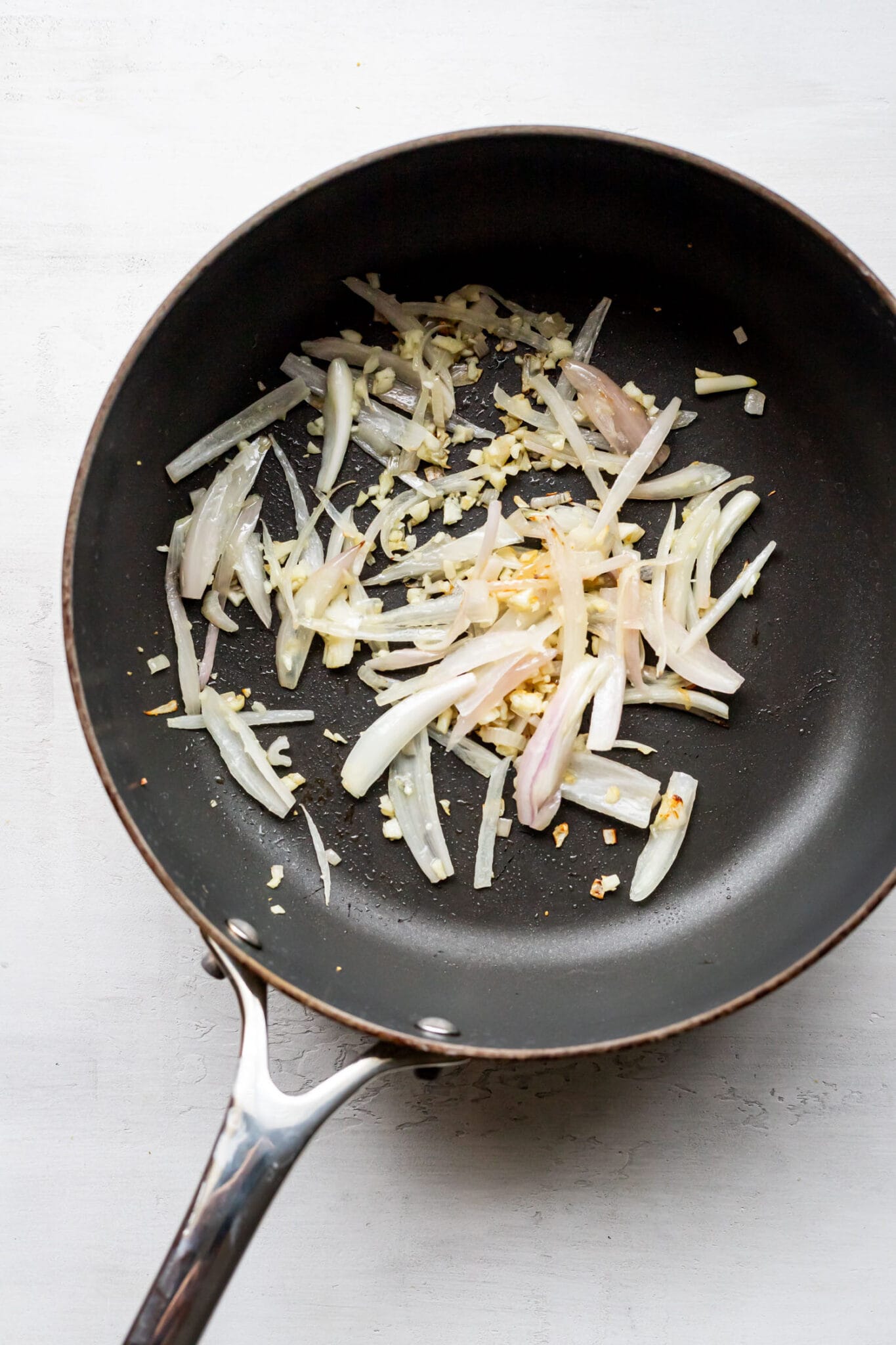 30-Minute Tom Yum Pasta - Cooking Therapy