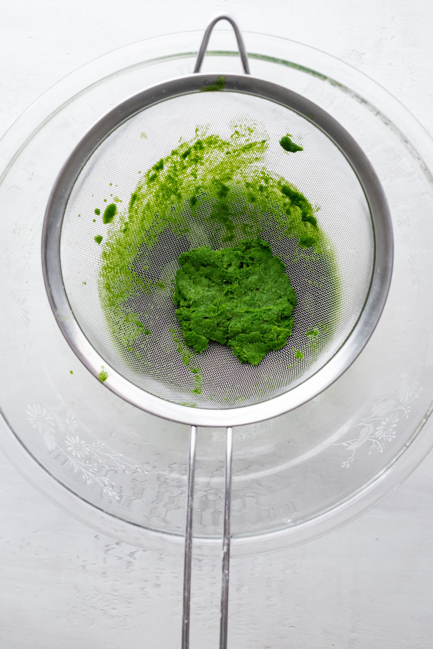 Fluffy Pandan Chiffon Cake (made with pandan leaves) - Cooking Therapy