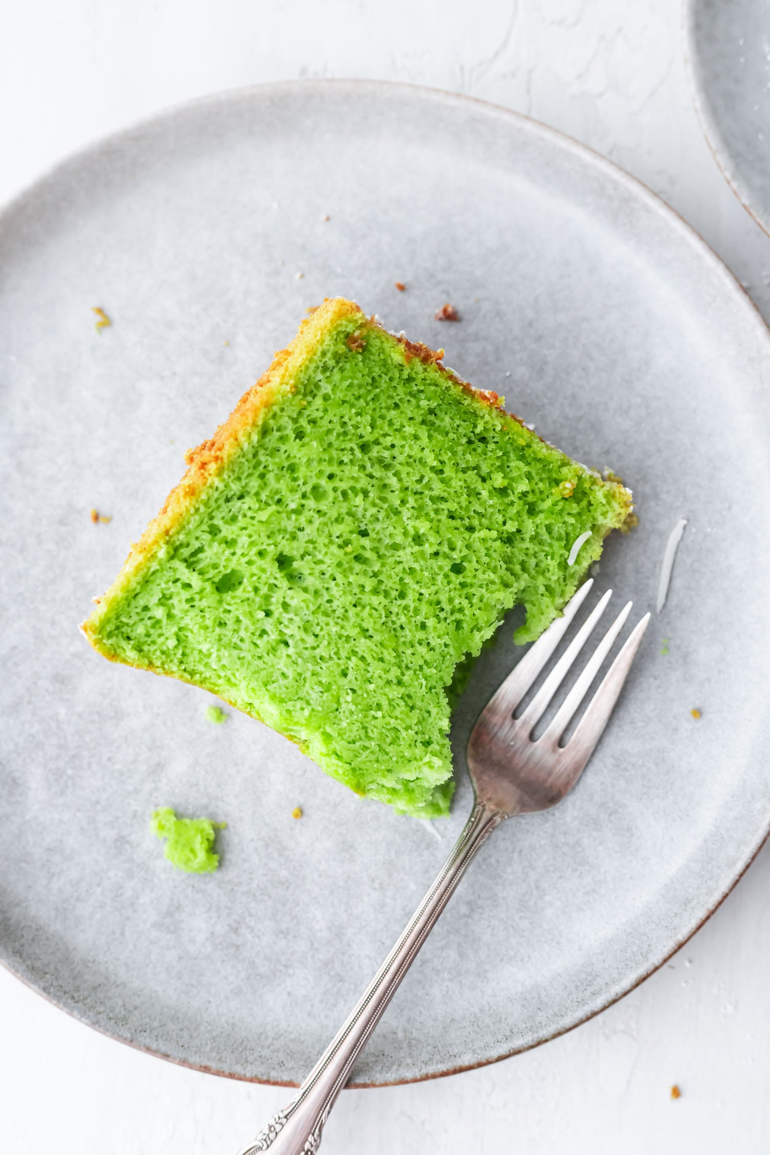Fluffy Pandan Chiffon Cake (made with pandan leaves) - Cooking Therapy