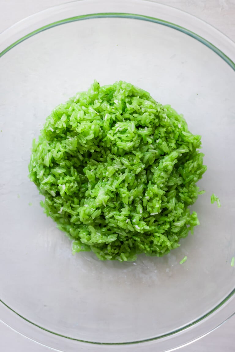 The Best Pandan Sticky Rice (Xoi La Dua) - Cooking Therapy
