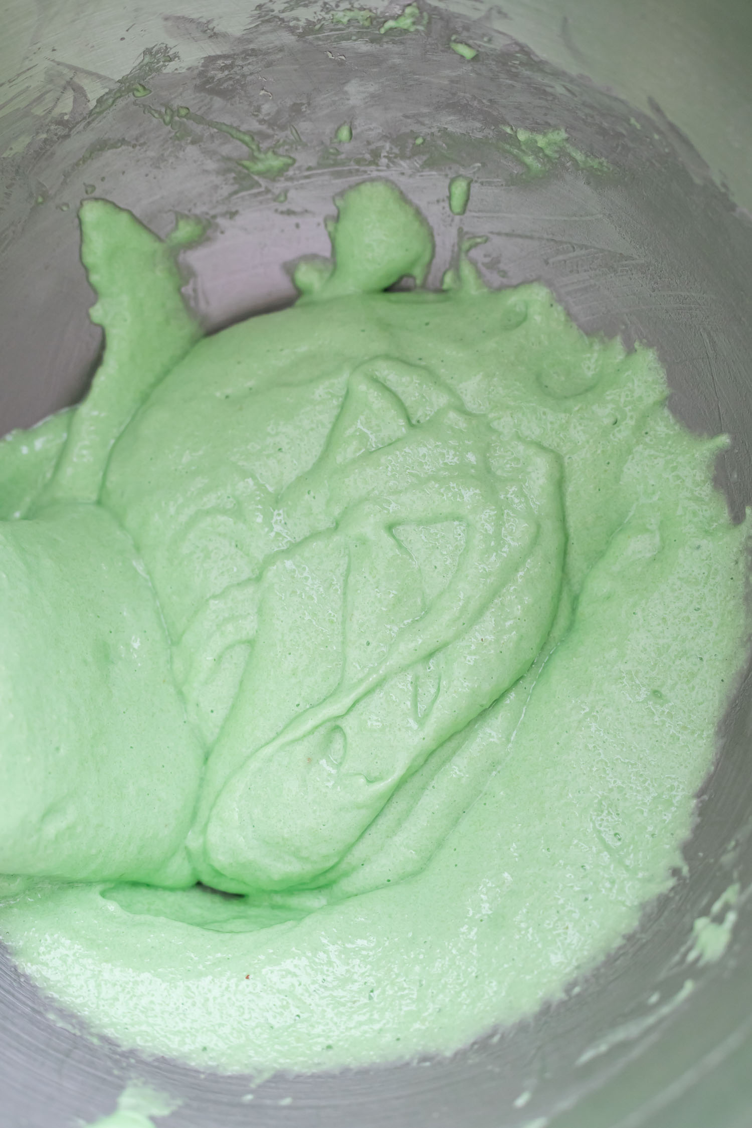 Beginner Friendly Pandan Macarons - Cooking Therapy