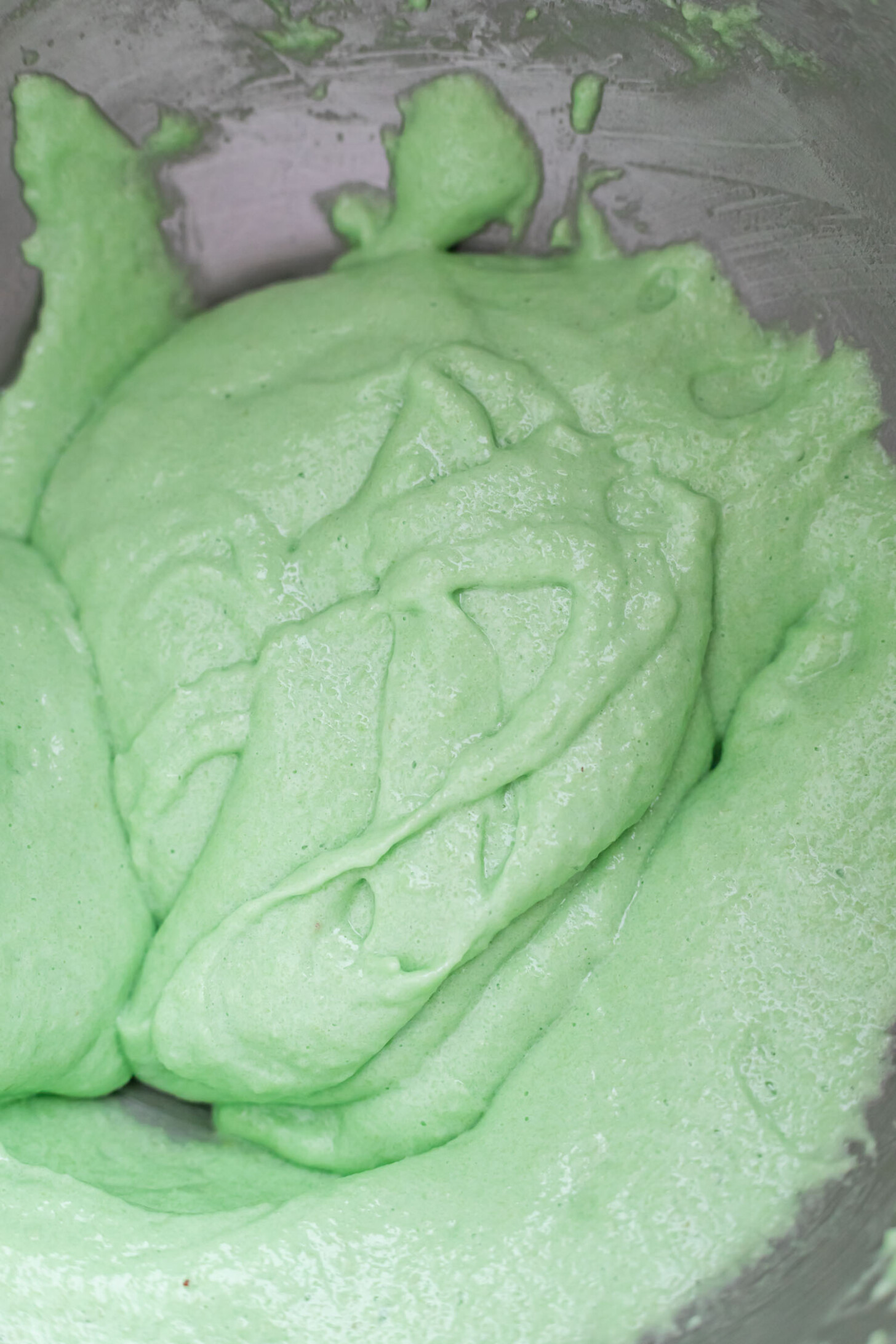 Beginner Friendly Pandan Macarons - Cooking Therapy