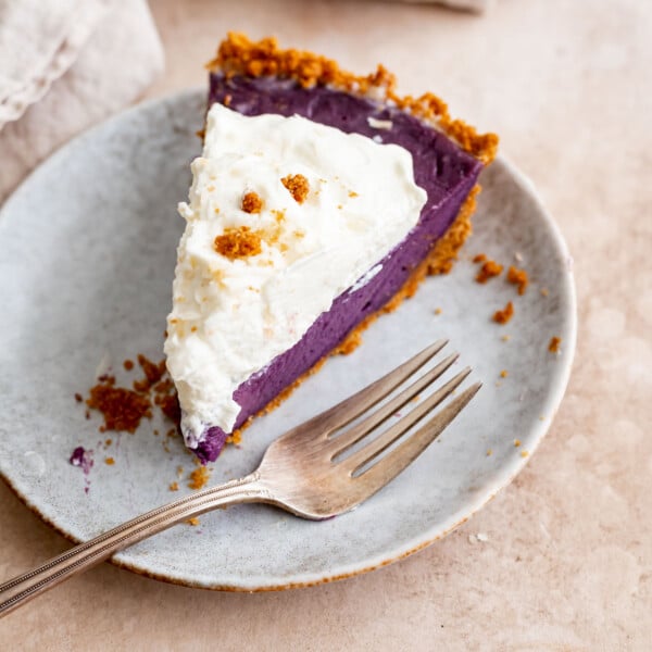 Super Easy Ube Pie with Graham Cracker Crust - Cooking Therapy