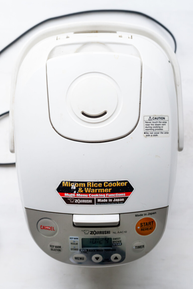 How to Cook Rice (stove and rice cooker methods) - Cooking Therapy