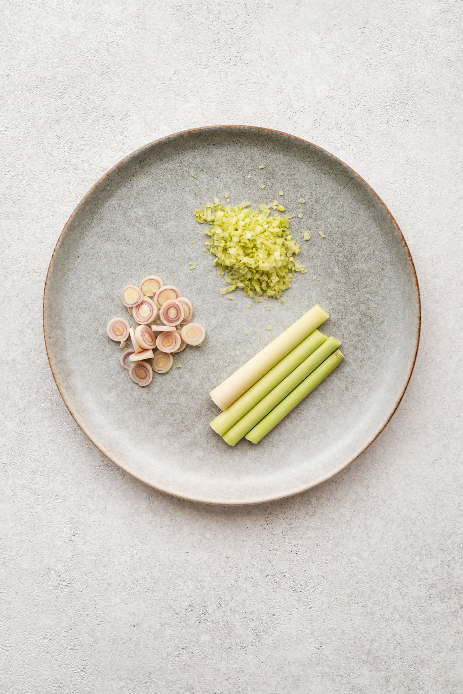 How to Use Lemongrass - Cooking Therapy