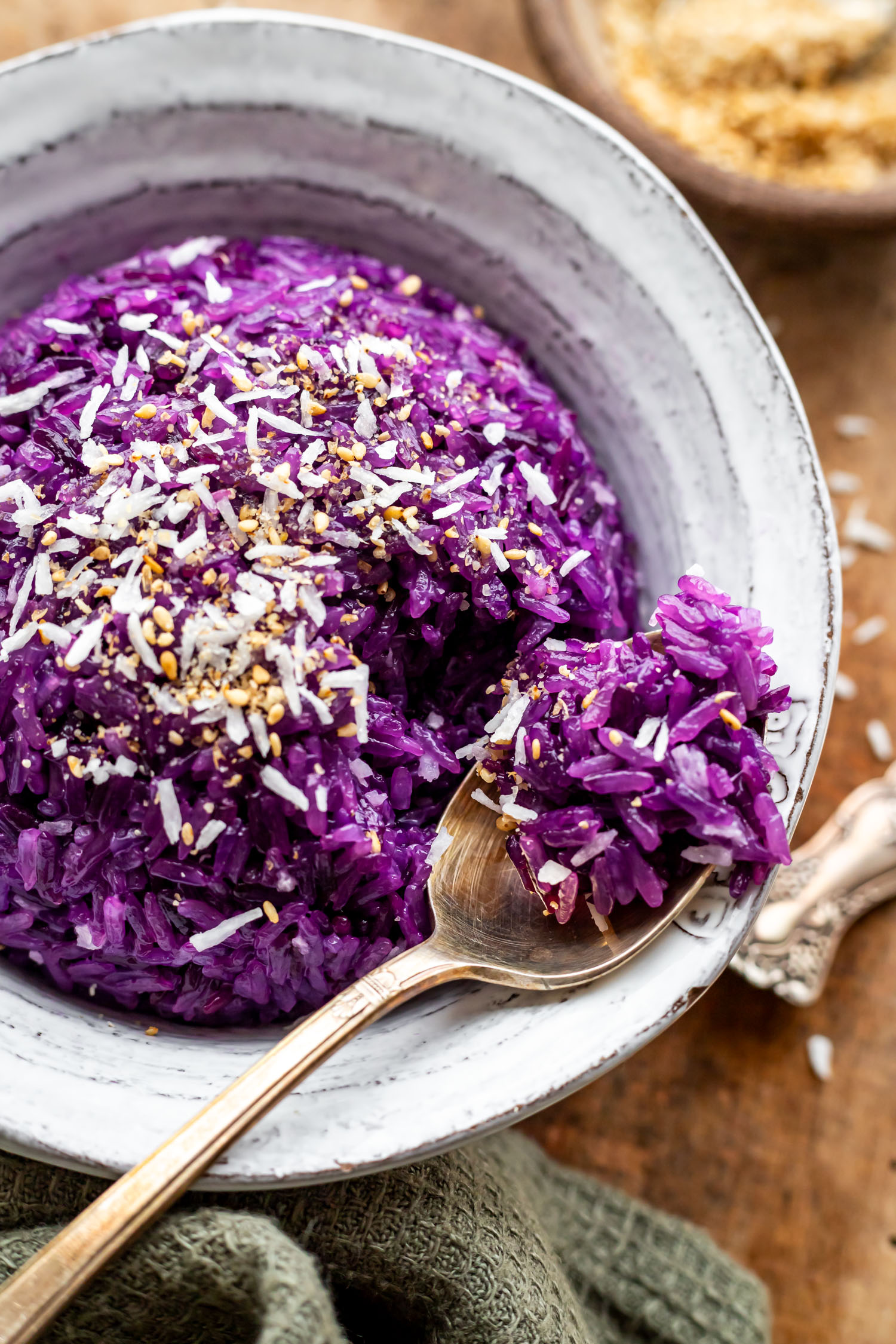 Xoi Ube (Vietnamese Purple Sticky Rice with Ube) - Cooking Therapy