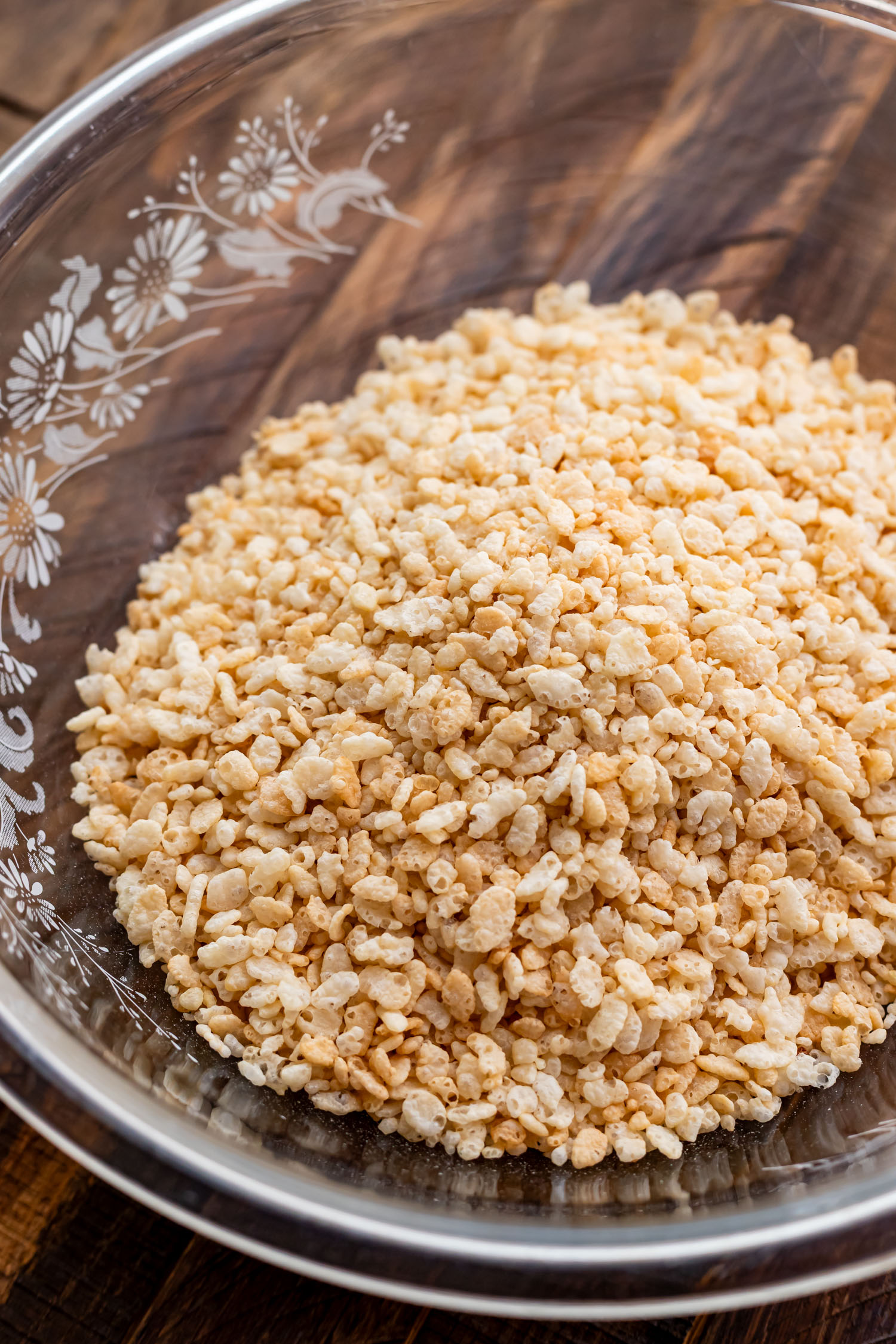 15-Minute Thai Tea Rice Krispie Treats - Cooking Therapy