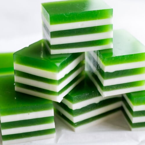 Authentic Coconut Pandan Jelly (Thạch Rau Câu Lá Dứa) - Cooking Therapy