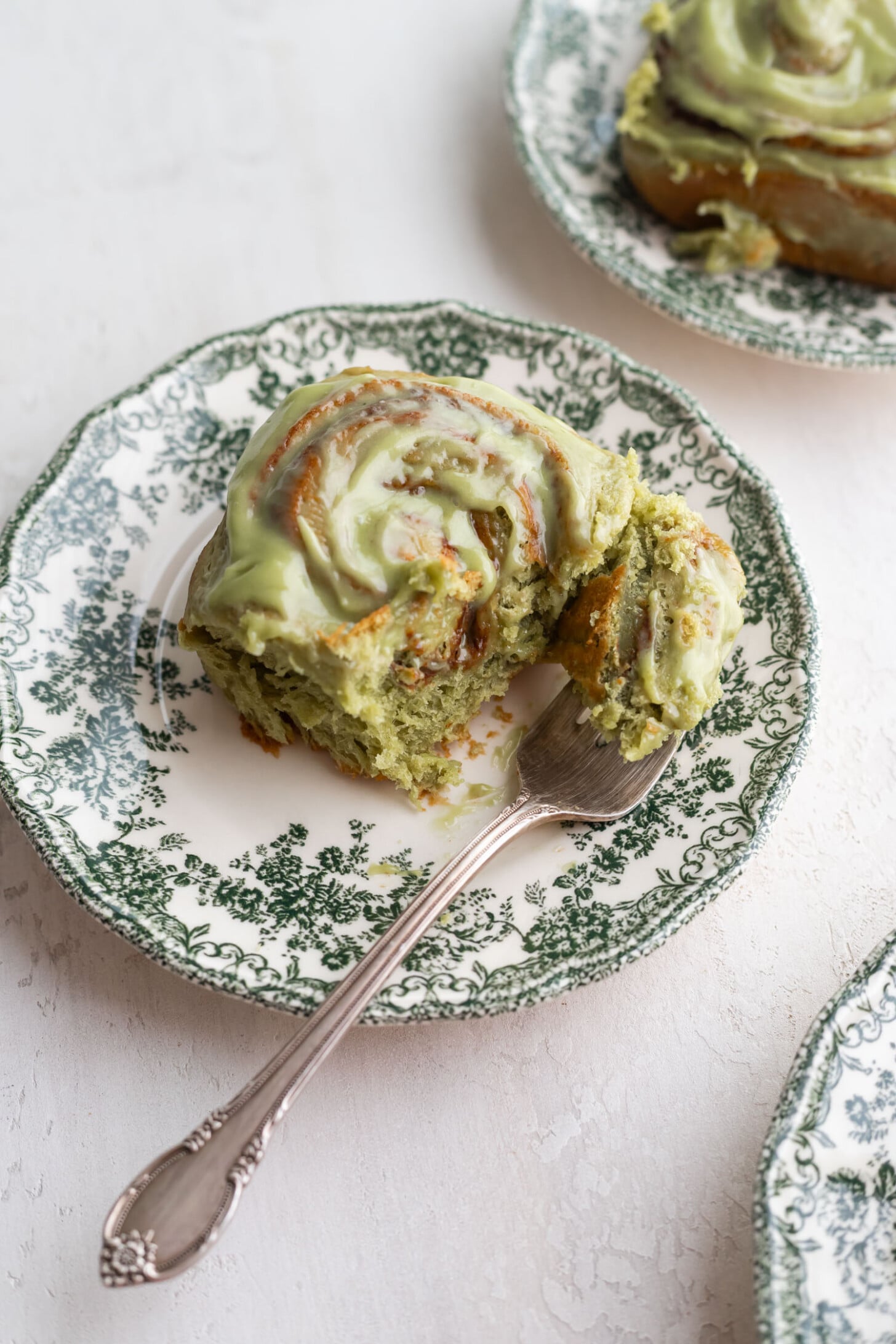 Fluffy & Moist Matcha Cinnamon Rolls - Cooking Therapy
