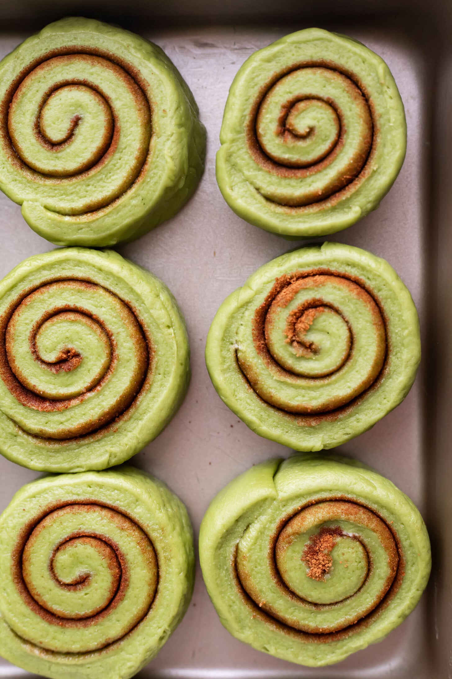 Fluffy & Moist Matcha Cinnamon Rolls - Cooking Therapy